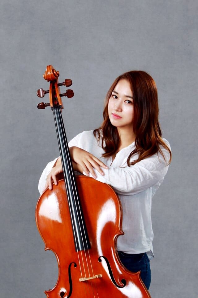 Lee Yumin (Violoncello) - Violoncello - YEHUDI MENUHIN Live Music Now ...